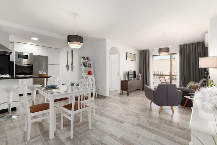 Bright Apartment In Beachfront - Estepona