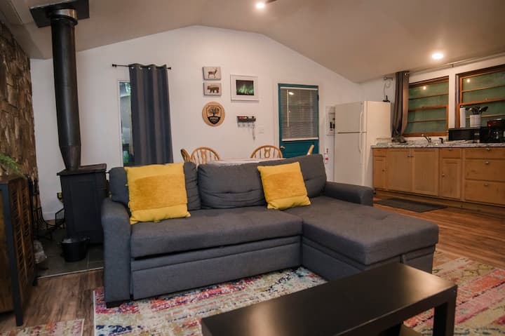 Walk To Skyline • Cozy Mountain Home • Pets Ok - Stanley, VA