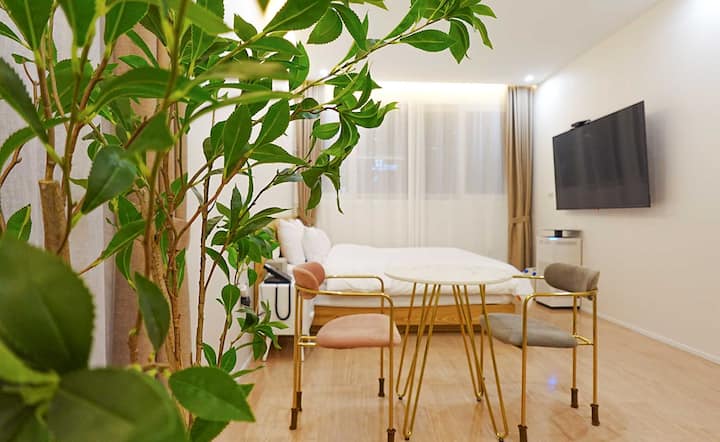 [호텔크라페 성서점] 한국관광 품질인증! 스위트 B #킹베드 #친환경#감성숙소#커플#인생샷 - 대구광역시