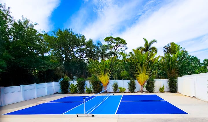 Walk To The Beach - Siesta Key, FL