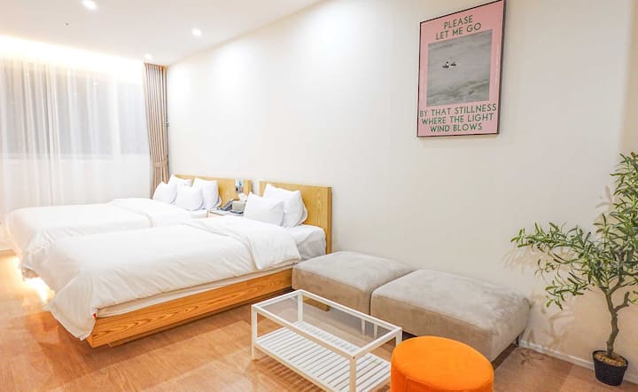 [호텔크라페 성서점] 한국관광 품질인증! 스위트 트윈 #킹베드,싱글베드#감성숙소#무료조식 - Daegu