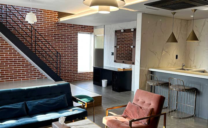 [호텔 크라페 경산점] 경산핫플 위치! 로얄스위트 #야외스파#패밀리스파#게임기#루프탑 - 경산시