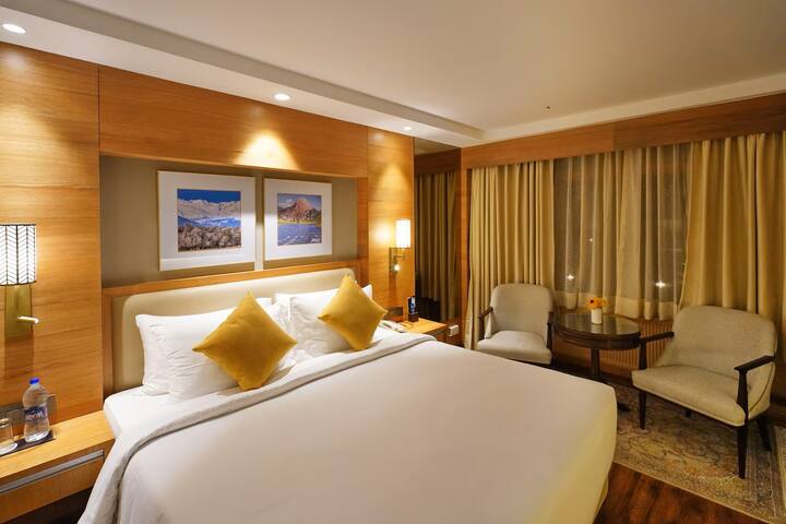 Superior Room In A Luxurious Golf Resort - Pahalgam