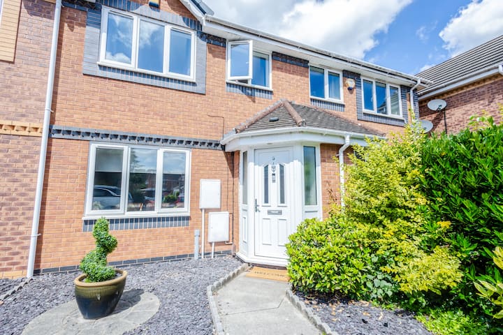 Stylish 3br House | Fast Wi-fi | Free Parking - Bristol