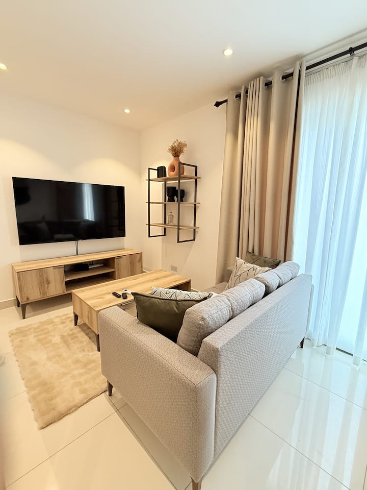 The Service Sphere @ The Lennox Executive Studio - Accra