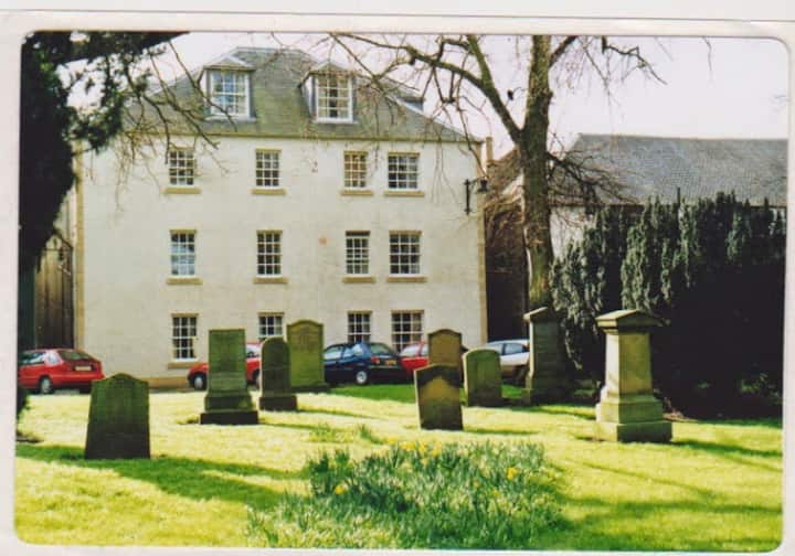 Spacious Flat In Central Kelso - Kelso