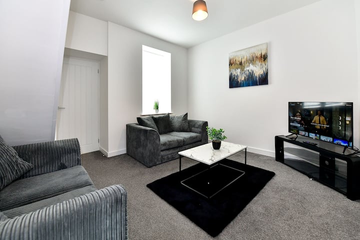 Swansea 3-bed Retreat | Ideal For Groups Of 6 - Swansea