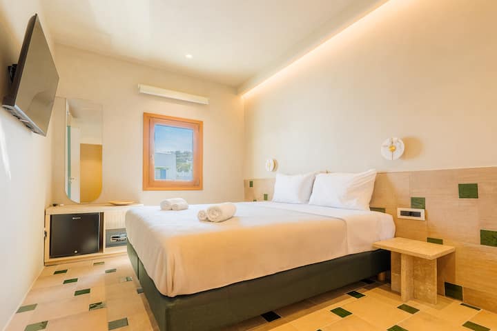 New Ag Town-city View Suite - Mykonos