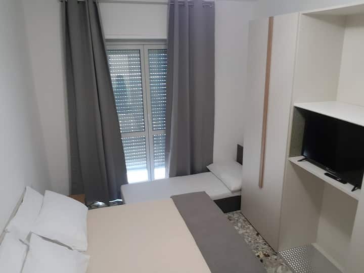 Pat19 - Stanza 1 Milano Famagosta - Milan