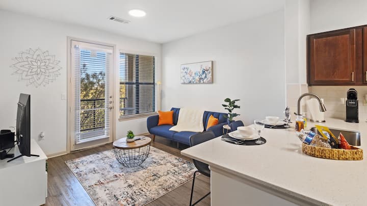 Stunning 1bd Haven I Frisco Near Dallas I Pool/gym - Frisco, TX