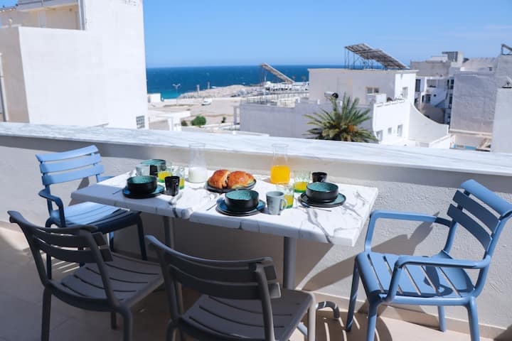 Duplex Terrasse Vue Mer Et Ville, Pieds Dans L'eau - Monastir