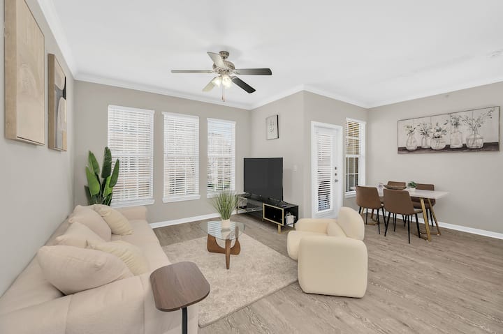 Charming 1br | Easy Access To Lake Conroe - The Woodlands, TX