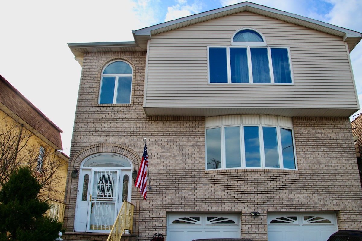 3BR Family Stay Near NYC | Pool + Free Parking - Flats for Rent in ...