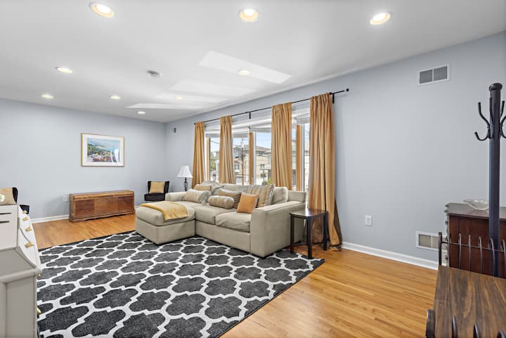 3br Family Stay Near Nyc | Pool + Free Parking - Belleville, NJ