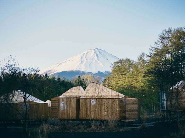 富士山のふもと|森林の中の自然共生型キャビン|Sanu 2nd Home 河口湖2nd - Mount Fuji