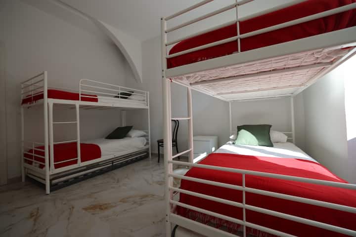 Habitación Privada Con 4 Camas - Camogli