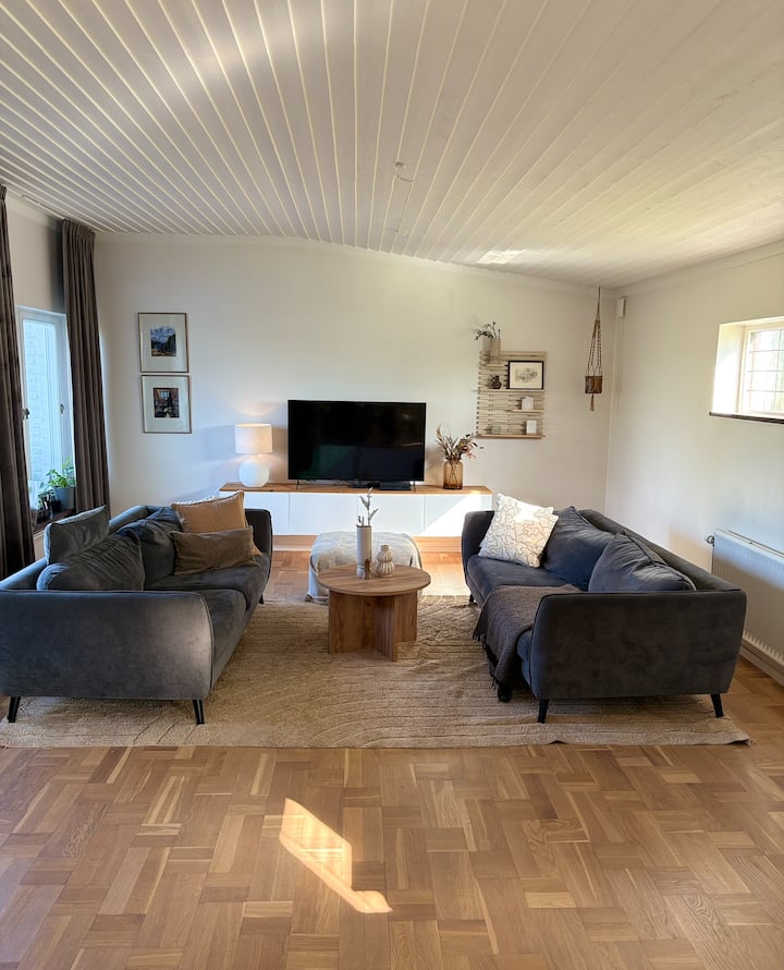 Smakfullt Hus Nära Natur & Stad - Borås