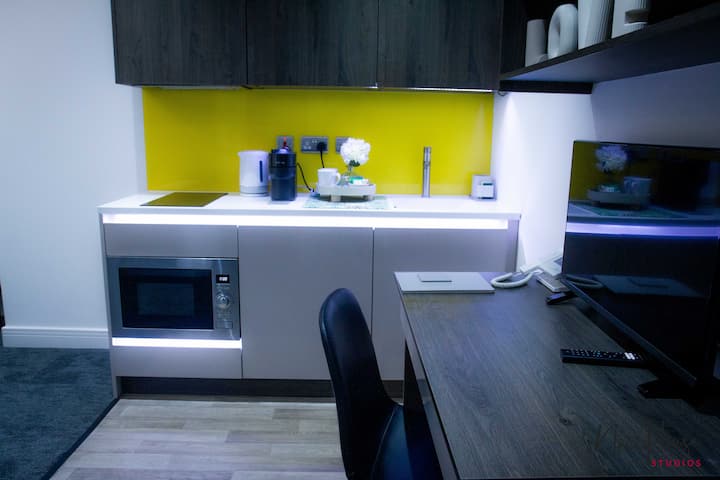 Large Group Stay • Modern 6-bed Family Home - Royal Leamington Spa
