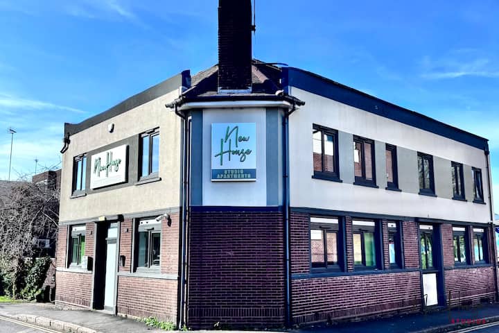 Comfortable 6-bed House • Ideal For Large Families - Coventry