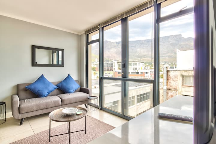 10th Floor Mountain View With Rooftop Pool And Gym - Le Cap
