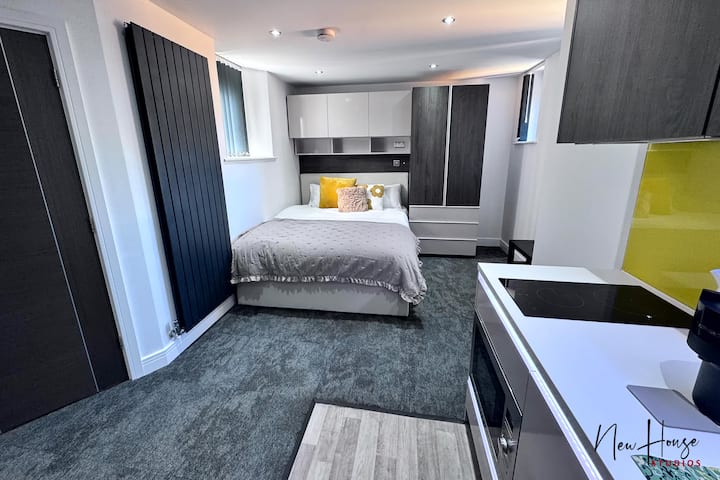 Spacious Coventry House Near City Centre - Parking - Coventry