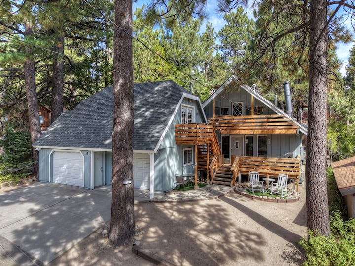 Mountain Retreat - Game Room; Theater; 4 Porches - Running Springs