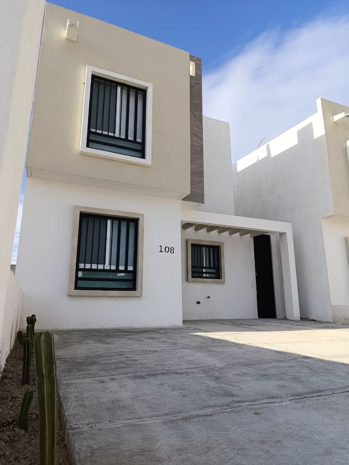 Excelente Casa Nueva, Muy Cómoda - Saltillo