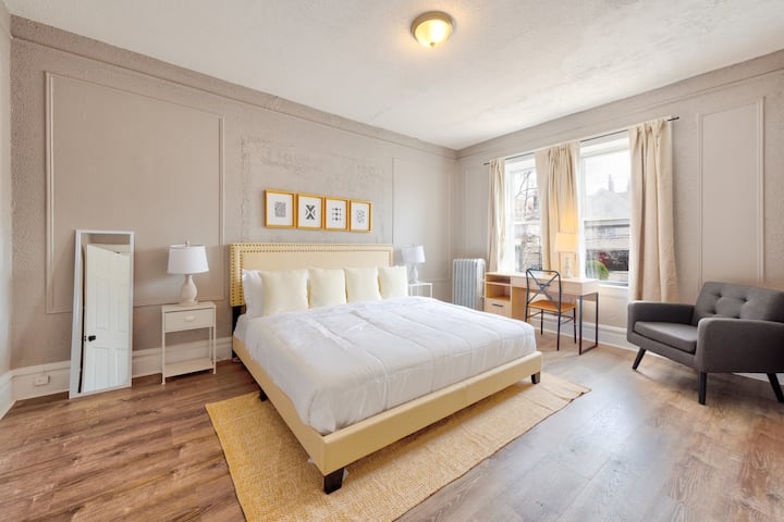 Bedroom Close To Train Station - Newark, NJ