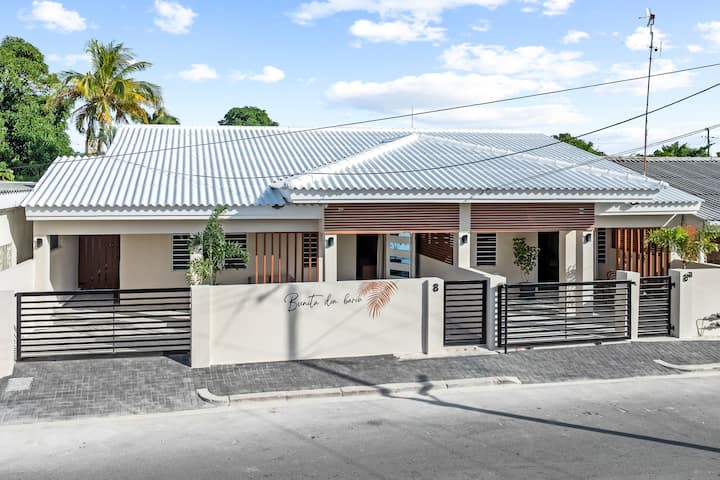 Bunita Den Bario 
 Apartments 8a - Curaçao