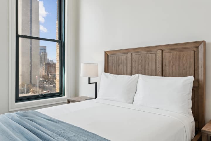 Studio Apartment | Downtown Pittsburgh | Placemakr - 貝爾維尤