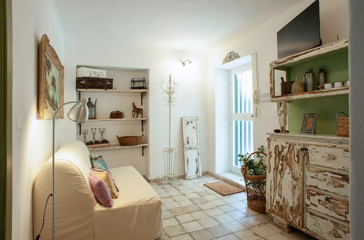 Small Antique - La Spezia