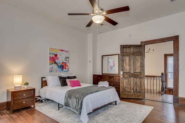 1bd/1ba - Historic Dt Augusta Unit C - Superhost! - Augusta, GA