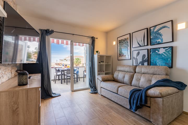 Colina Blanca Con Vistas Al Océano Y La Costa - Tenerife