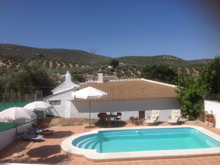 Vrijstaand Huis Iznajar Andalusie. De Los Arboles - Iznájar