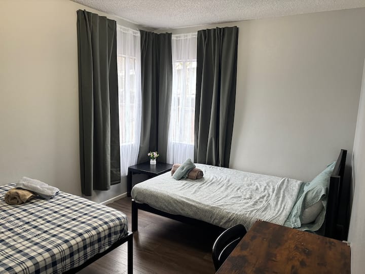 #4 Private Room, Near Disneyland - Fullerton, CA
