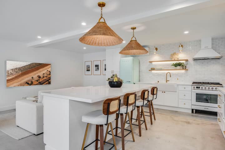 Stylish Modern Getaway In Laguna Beach - Laguna Beach, CA