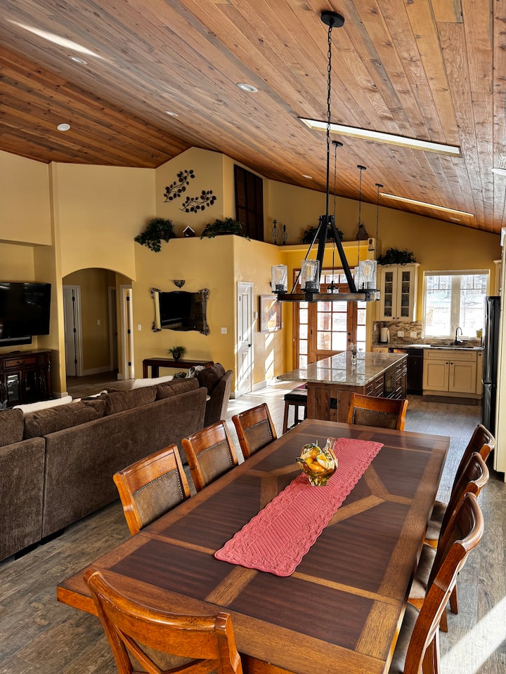 Uncompahgre Lodge 8br/5ba - Ouray, CO