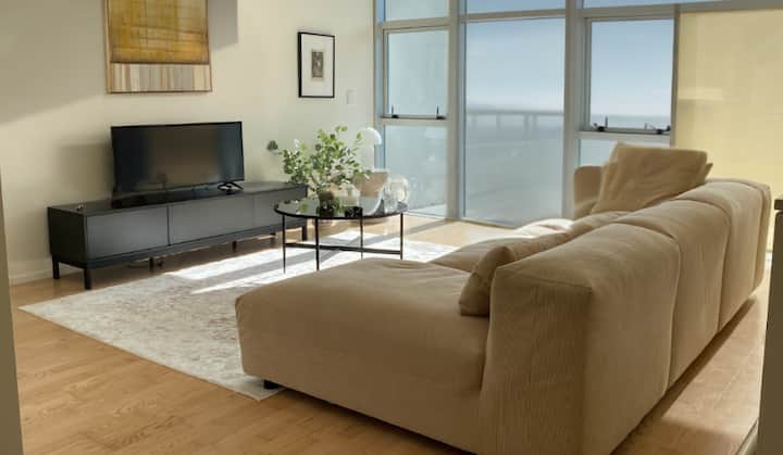 Spacious City Fringe Apartment - Auckland