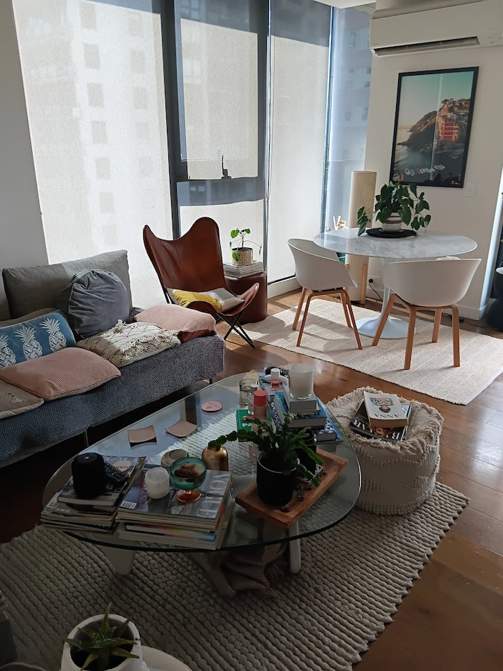Stylish Apartment Next To F1 - Saint Kilda