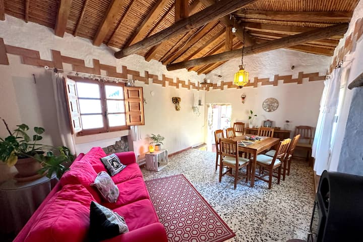 Cinco Lunas Vegetarian Retreat Center W/ Yoga Dome - Puerto Serrano