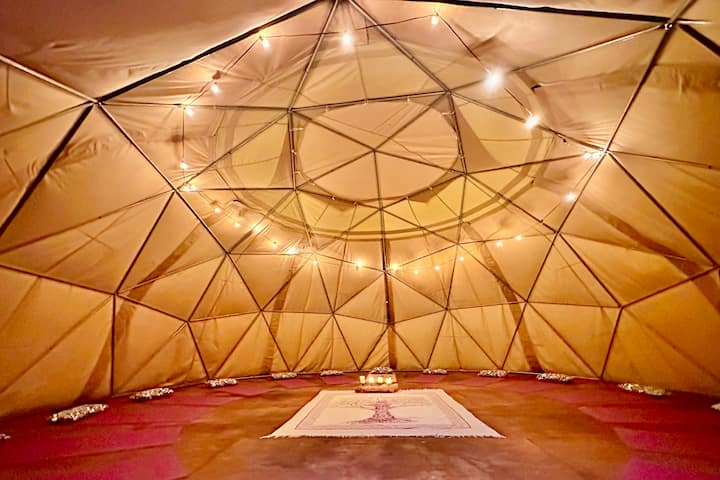 Cinco Lunas Vegetarian Retreat Center W/ Yoga Dome - Prado del Rey