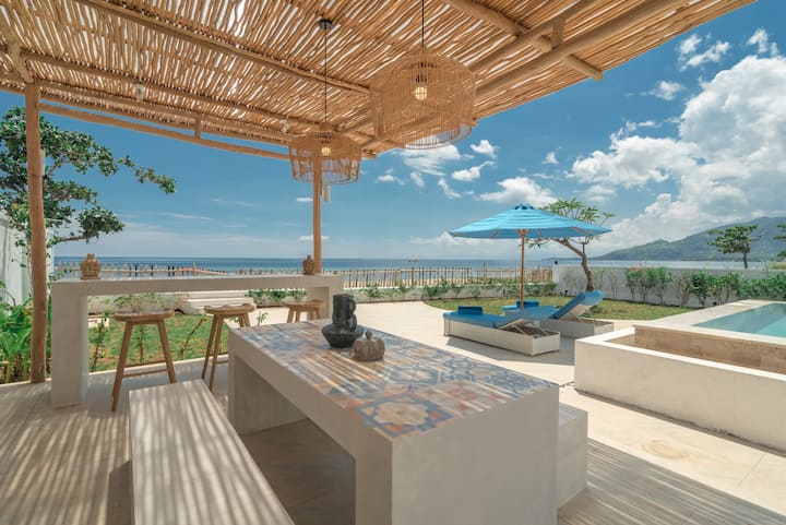 Escape To Paradise In Oceanfront Villa Kandy Ii - Indonesia