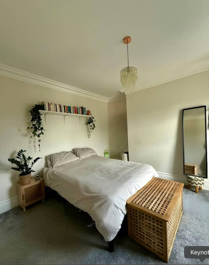 Bright & Cosy Room In Bohemia - Bexhill
