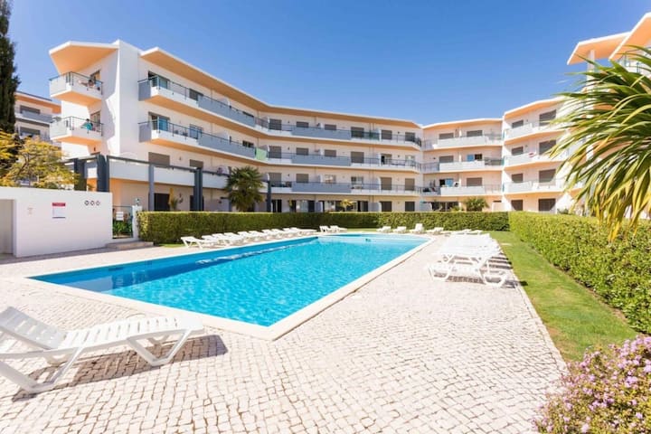 Central & Charming Flat – Your Ideal Lagos Stay - Lagos