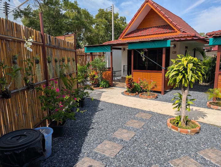 Poolview Bungalow 1 | Phuket Palai Hideaway - Phuket