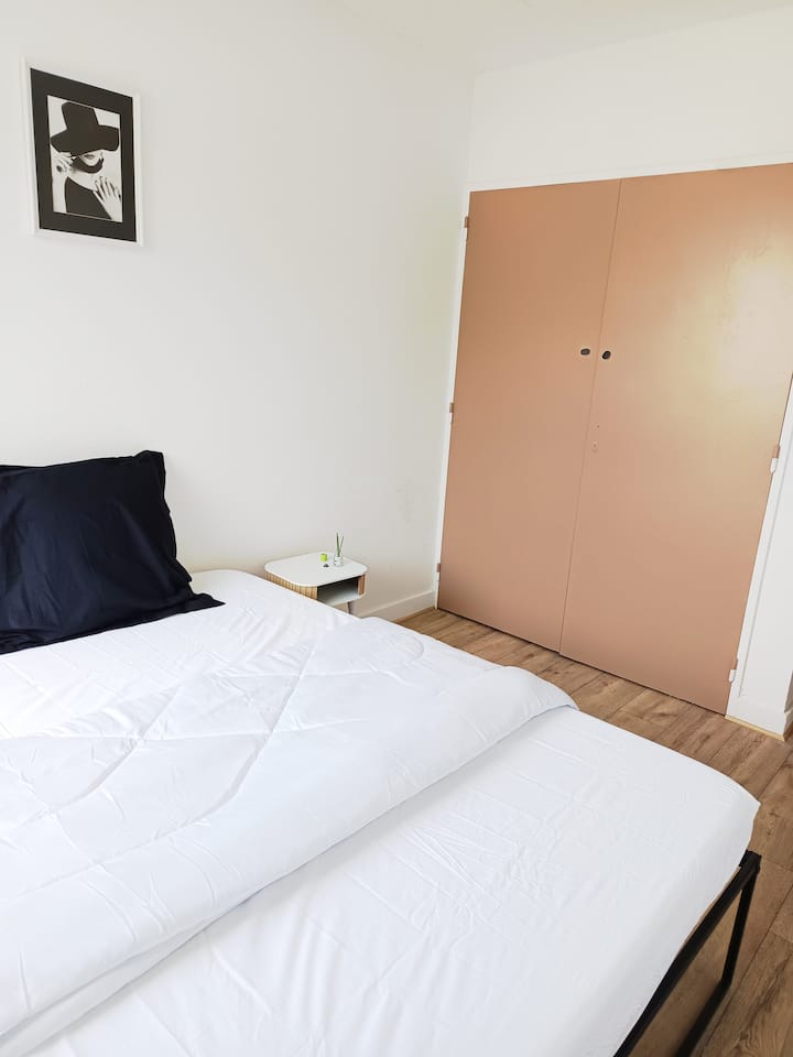 Chambre Lumineuse Et Zen - Besançon