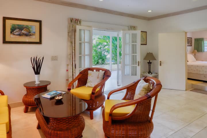Oceanfront Garden Oasis & Stunning Seaview Pool - Barbados