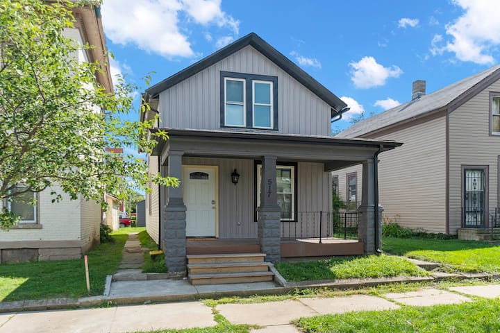 Pet Friendly One Bedroom Apt Near Downtown - Fort Wayne, IN