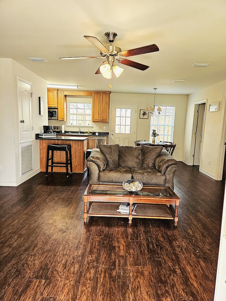 Stylish 2br/2ba Guesthouse Retreat|cozy & Private - Big Creek Lake, AL
