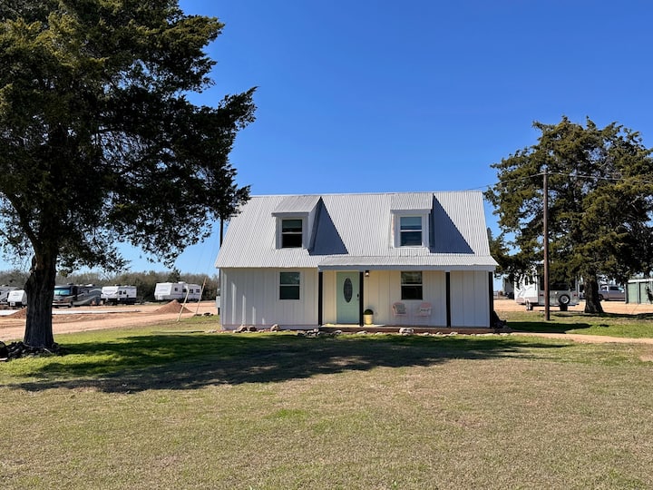 Casita Del Sol - Round Top, TX